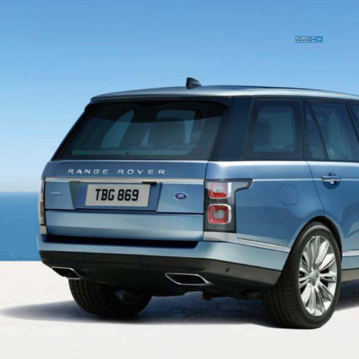 Genuine Range Rover 2013-2021 Tailgate Trim - Gloss Black (L405) — 4x4HQ